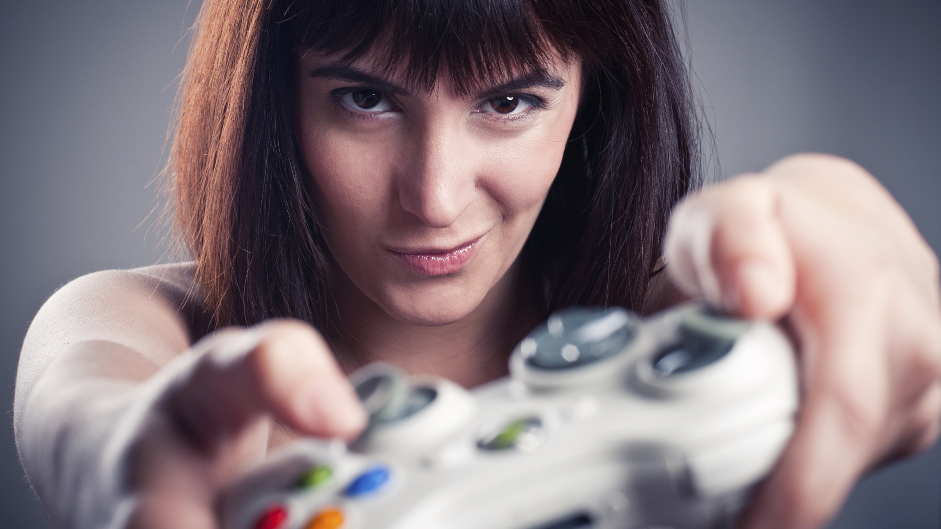 From Consoles To ESports: Female Gamer Trends Of 2016